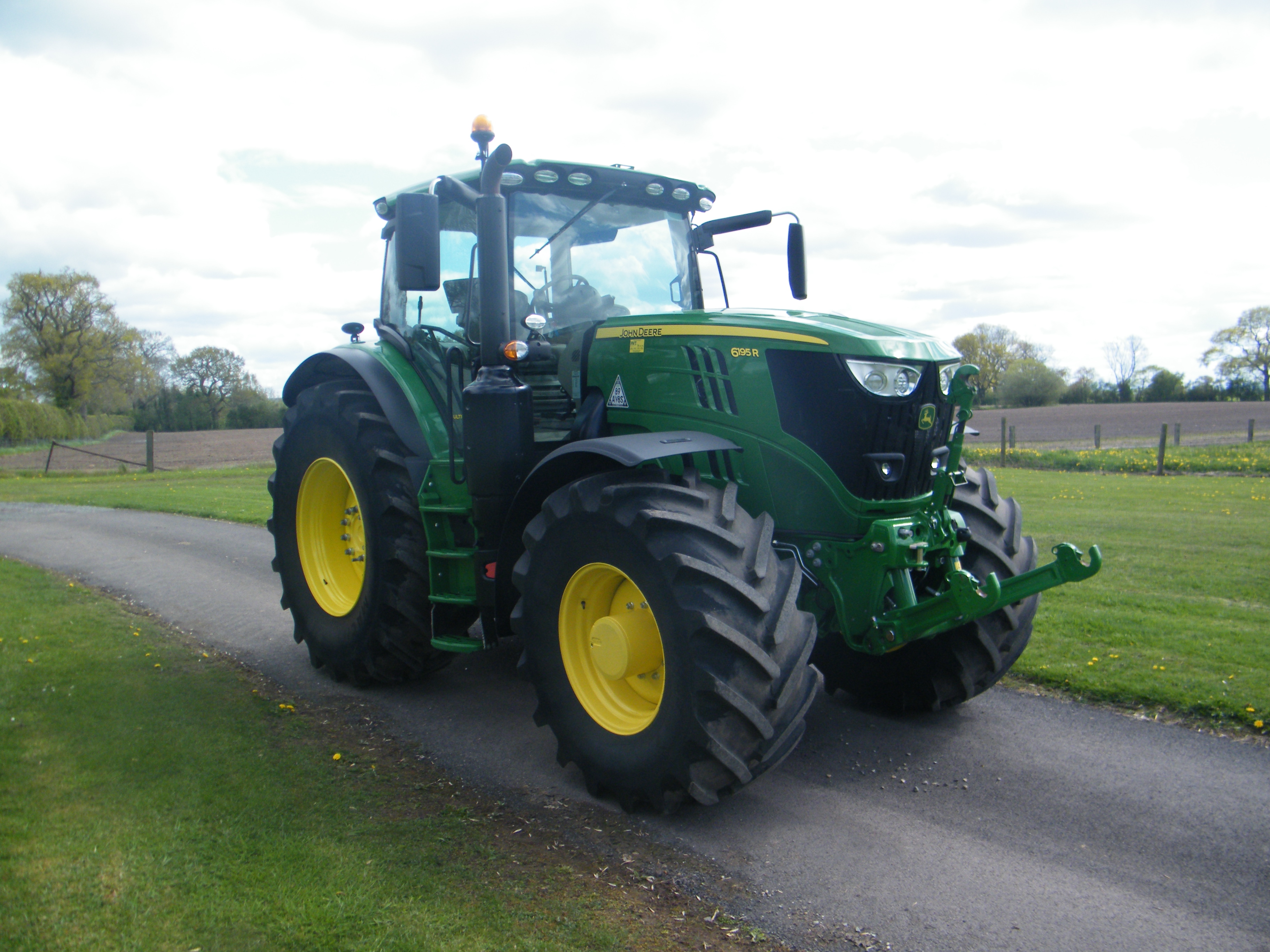 HB Machinery | Farm and Agricultural Equipment | JOHN DEERE 6195R