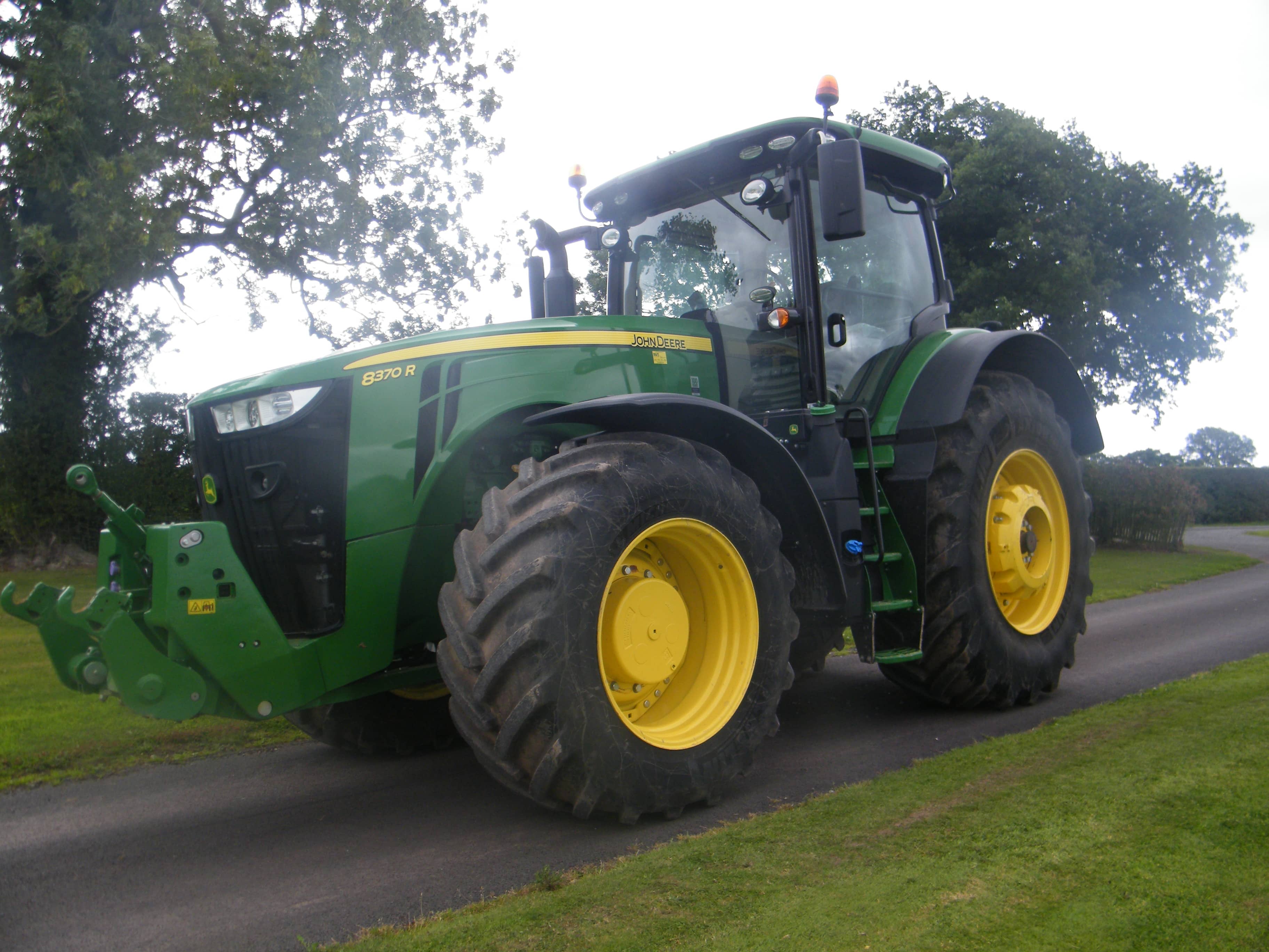 HB Machinery | Farm and Agricultural Equipment | JOHN DEERE 8370R